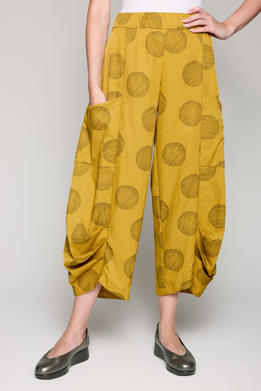 Fara Pant · Artful Home